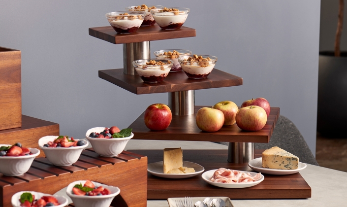 How To Set up a Perfect Buffet Table For Restaurant - Renarte KSA